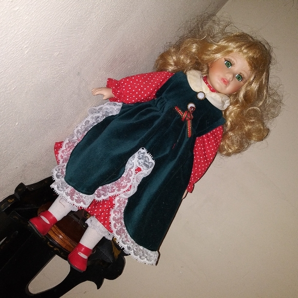 The Vanessa Doll Collection | Accents | Collectible Porcelain Vanessa ...